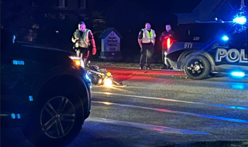 Fleeing motorcyclist crashes into Glendale police cruiser
