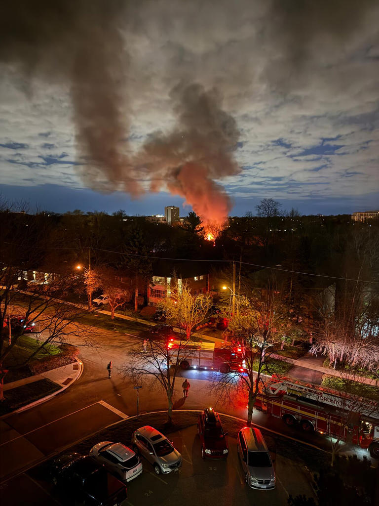 Yacht club building on Humber River gutted by fire