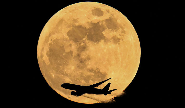 May flower moon: Where and when is it visible this weekend?