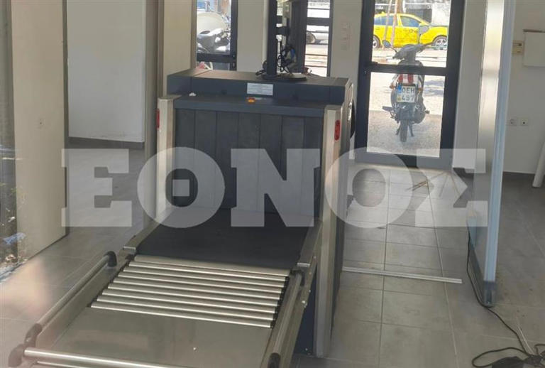 Αποκλειστικές φωτογραφίες: Παραπεταμένα τα μηχανήματα ασφαλείας στο ...