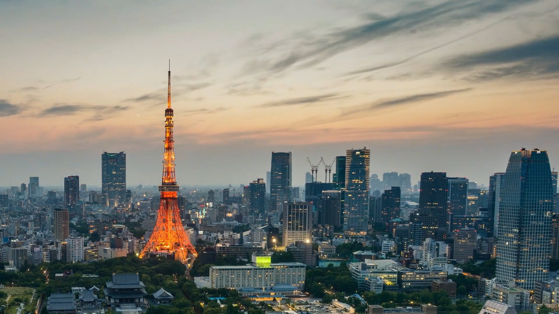 Tokyo Tower: Drone views of Japan's famous landmark