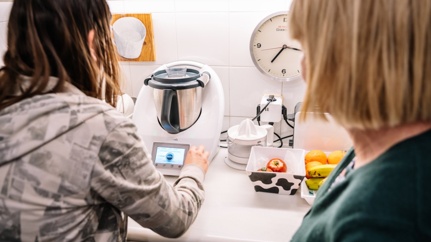 Thermomix wychodzi daleko poza kuchnię. Ludzie z dumą noszą teraz ich ...