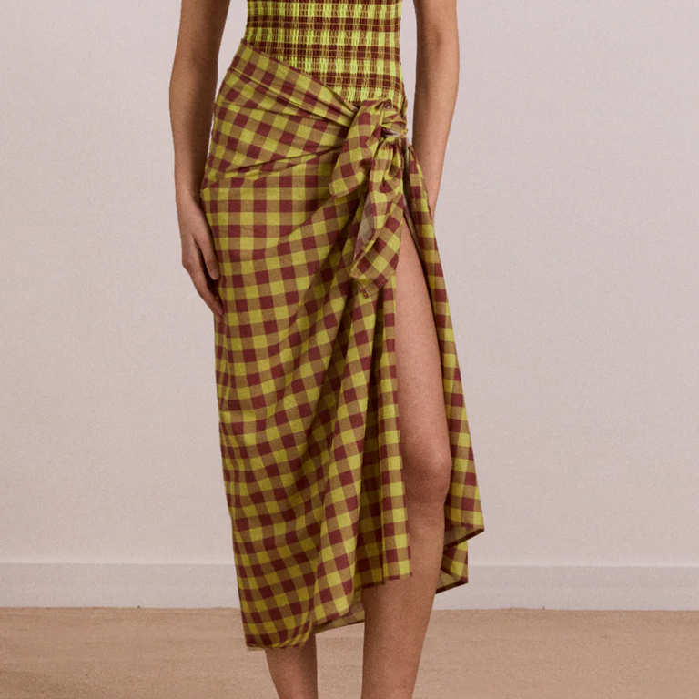 Struggling with sun-ready style? Lily Allen's sun hat and matching ...