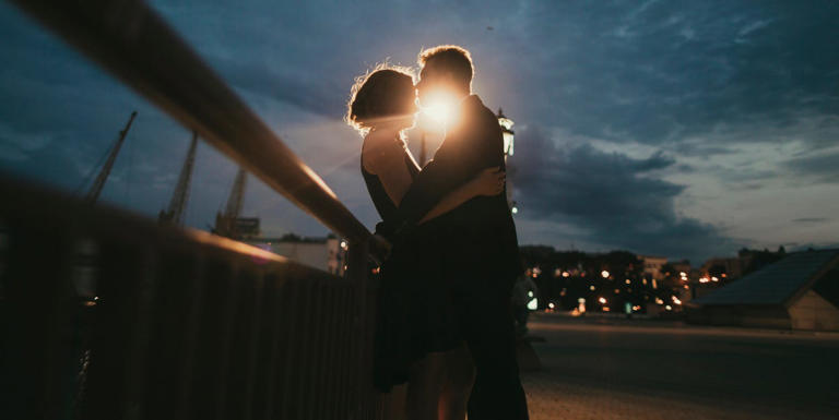 150 frases de buenas noches cortas para decir a tu novio