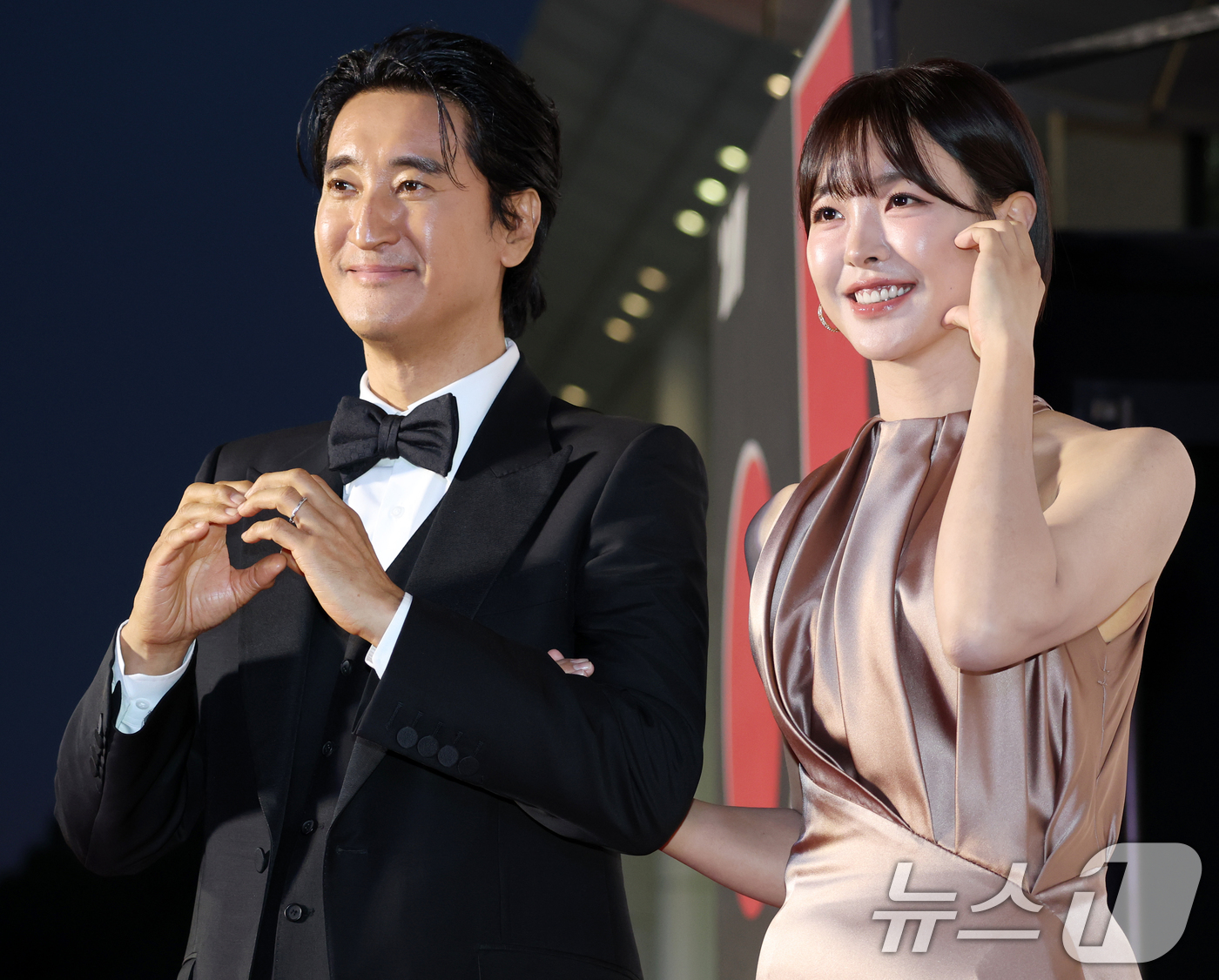 '선을 넘는' 영화의 향연…제27회 전주국제영화제 화려한 개막