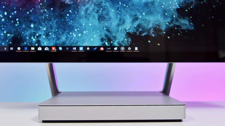 Microsoft should license the Surface Studio design to other manufacturers
