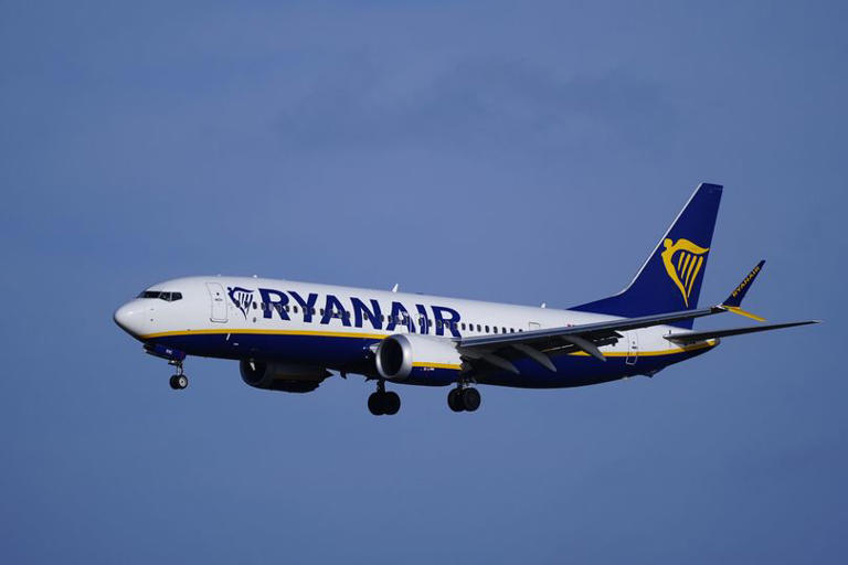 Ryanair boss issues June deadline for jet fuel crisis