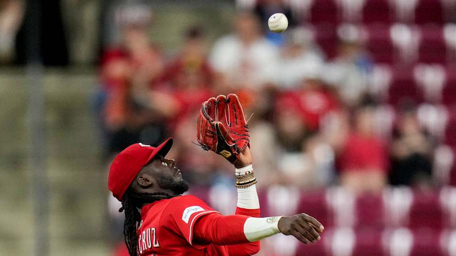 Rockies announcers call Elly De La Cruz “superhuman” after incredible play