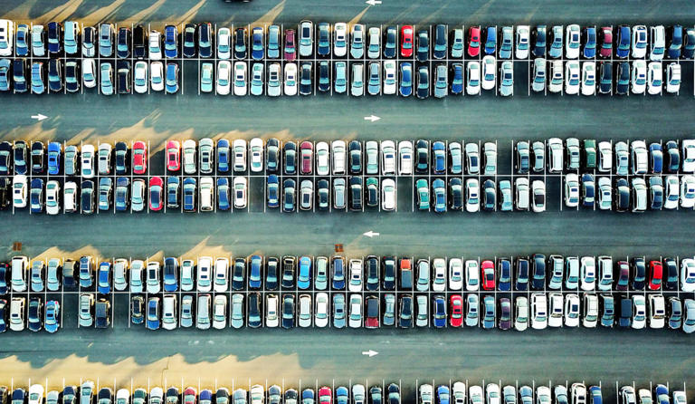 Avis stock tumbles after earnings. The short squeeze is over.