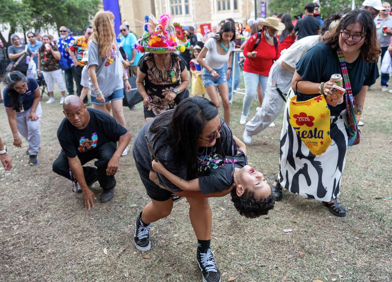See photos as Fiesta Fiesta kicks off 2026 celebration in San Antonio