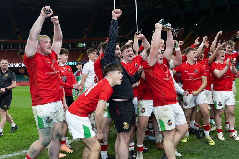 Shane Williams coaches son's team to stunning Welsh Cup win at Principality