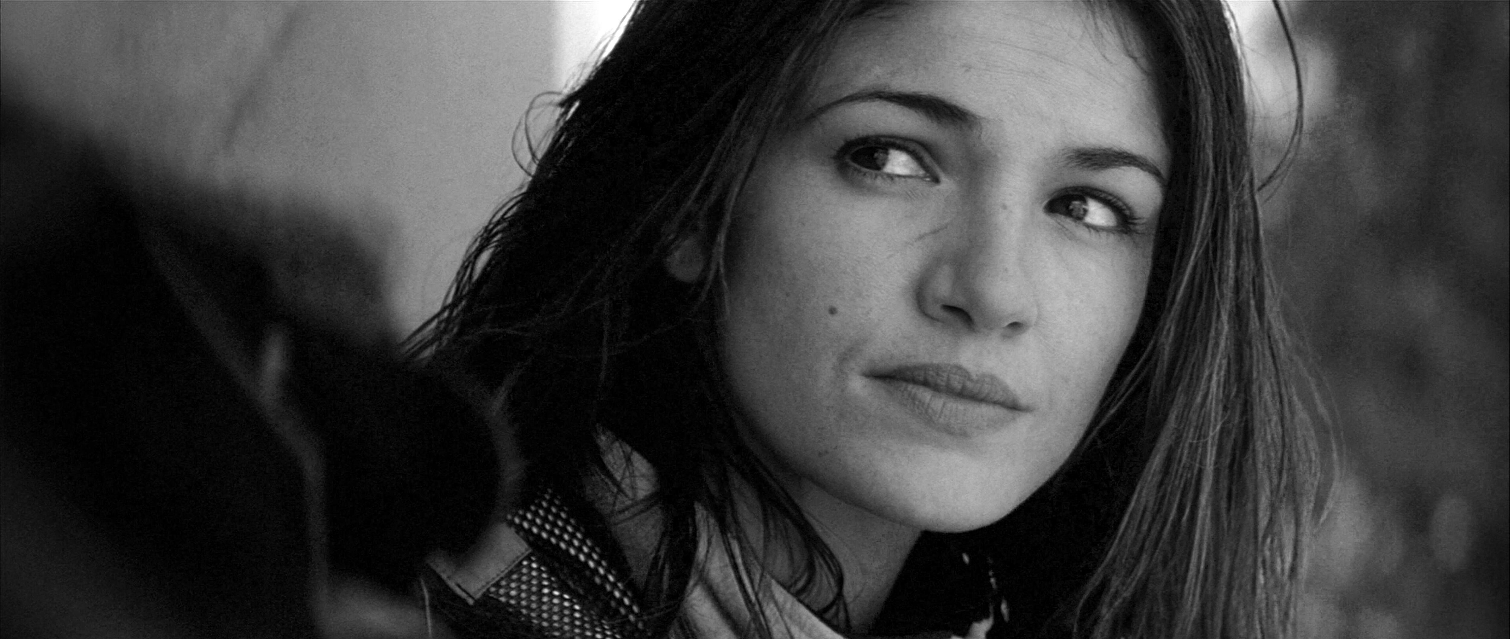 Accident de piscine : la comédienne Nadia Farès est morte à 57 ans