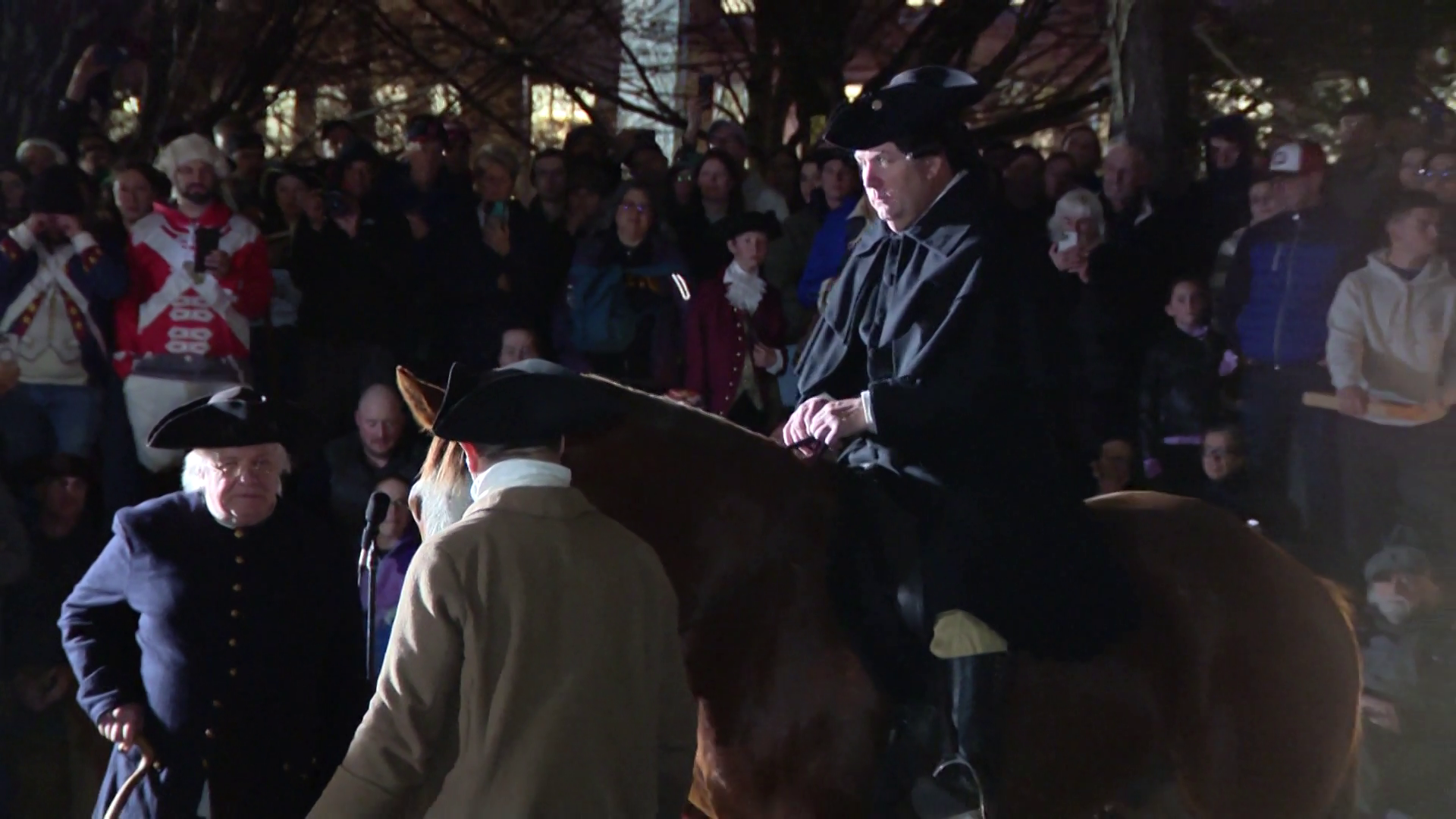 Lexington reenacts Paul Revere’s midnight ride