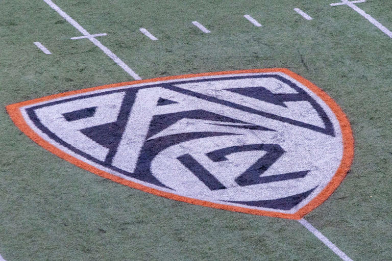 Pac-12 weighing future football scheduling, basketball tournament formats