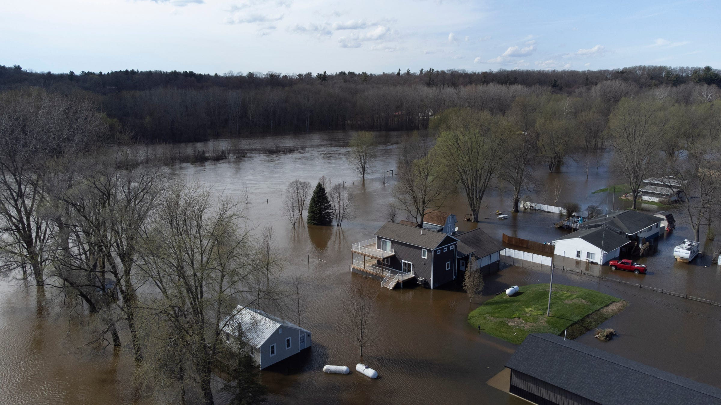 Cheboygan Dam water level drops again, rain continues: Flood updates