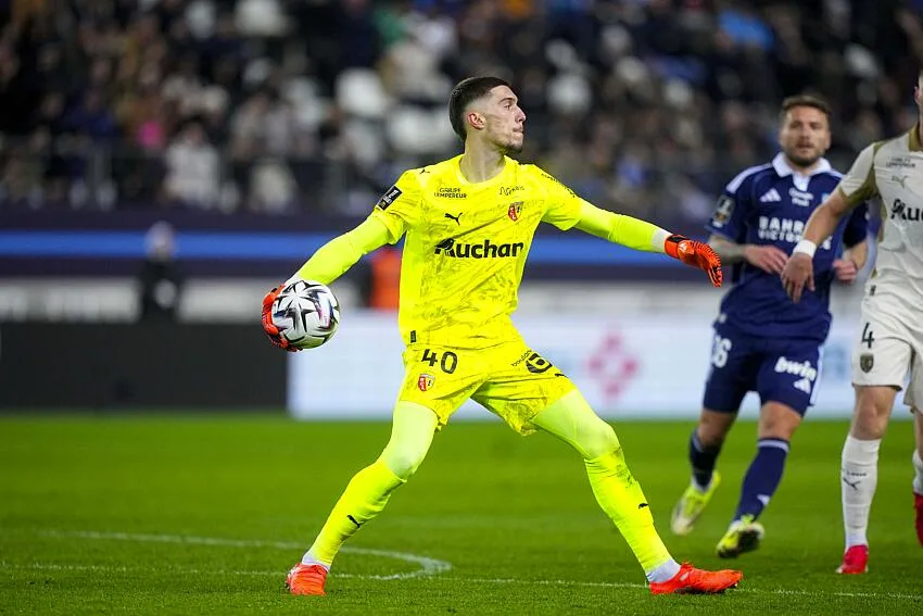 RC Lens : un club anglais se positionne pour Robin Risser