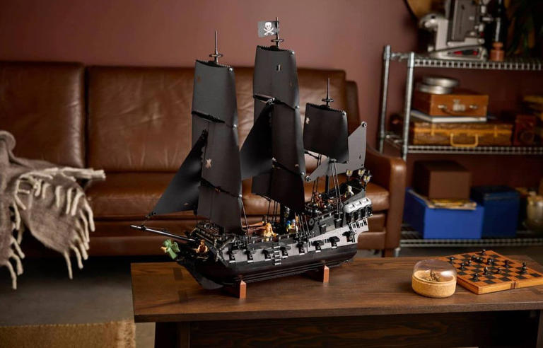 Exclusivité LEGO : Le bateau emblématique de Pirates des Caraïbes est ...