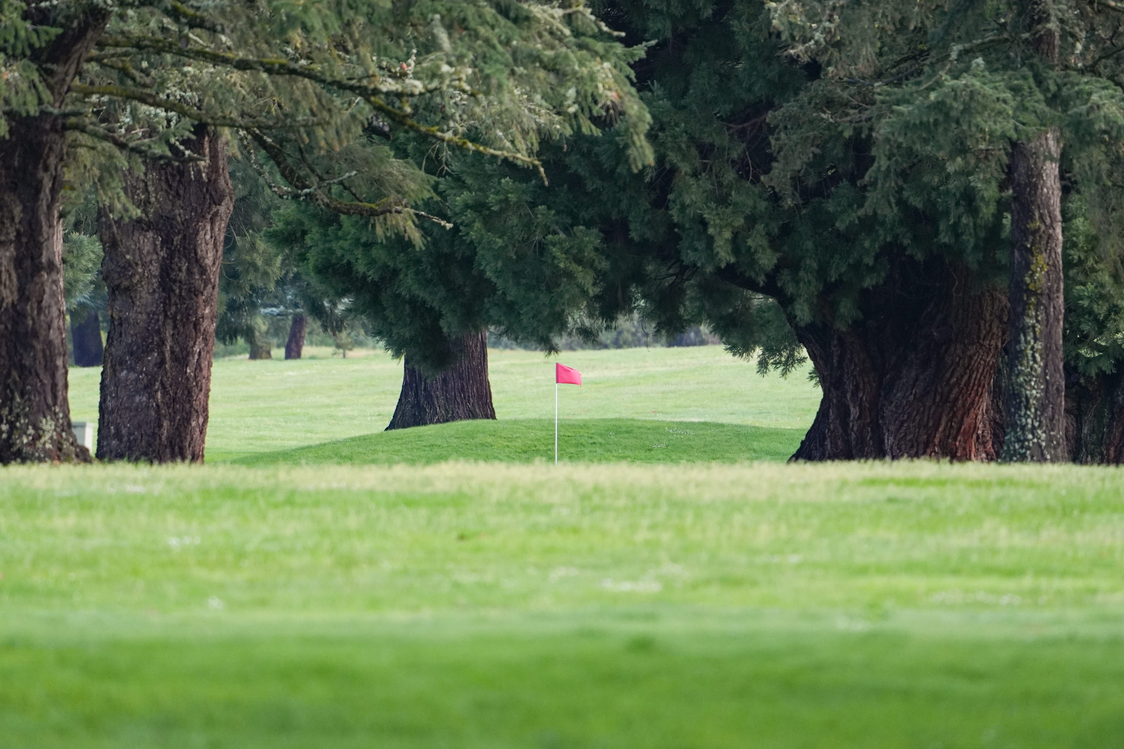 Oregon golf course closes after $6.2M sale