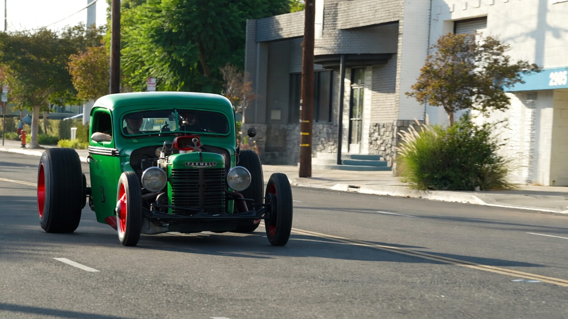 Loud Cadillac powered classic Ford ratrod shakes the street