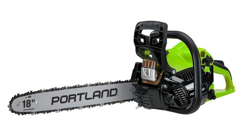 5 top rated chainsaws you can find at Harbor Freight
