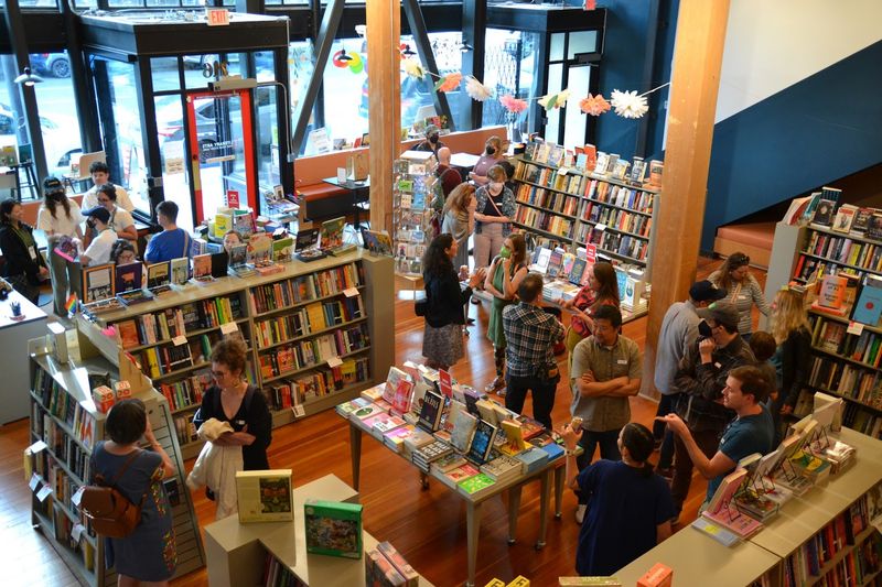 Find your story in Oregon at this cozy bookstore and cafe