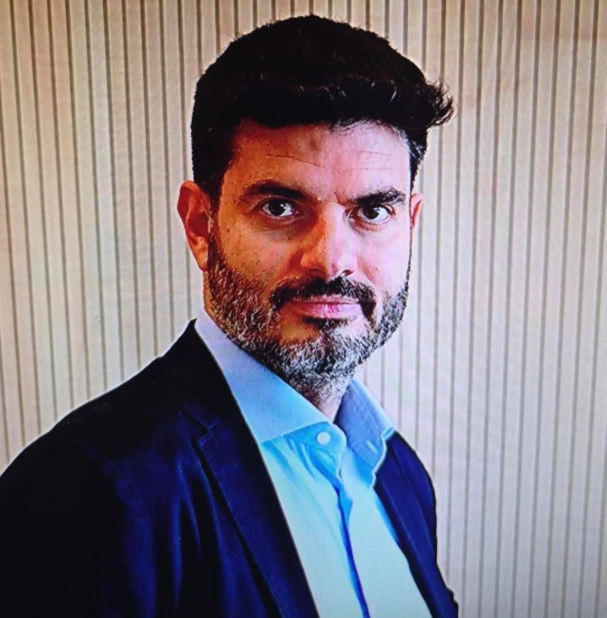 Rigurgito acido, disfagia e in alcuni casi tosse persistente, voce ...