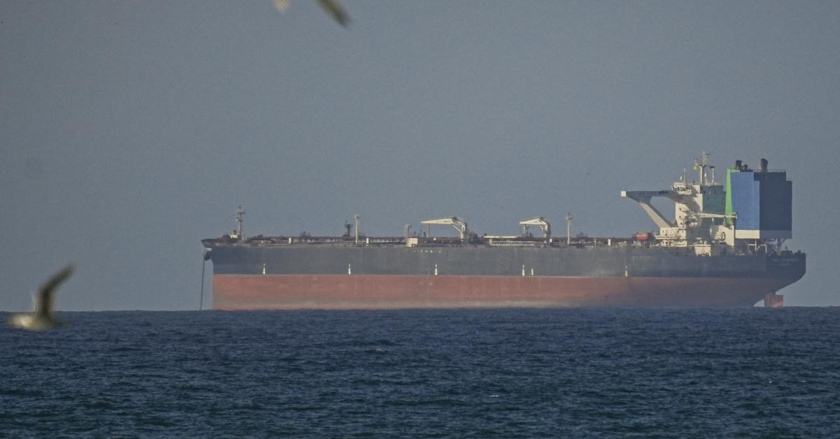 Iran closing Strait of Hormuz again, Iranian gunboats shoot at tanker ...