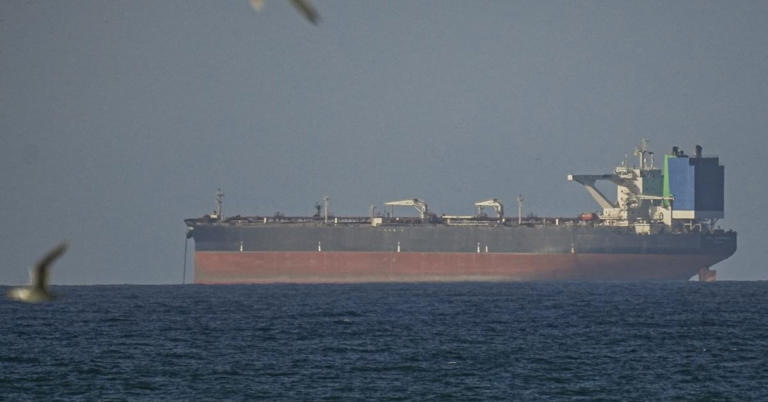 Iran threatens to attack U.S. forces escorting ships throught Strait of ...