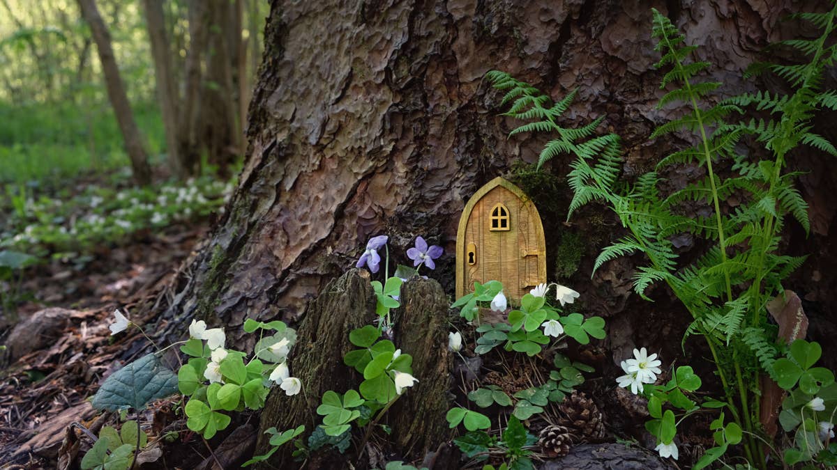 Create a magical DIY fairy garden for kids that glows at night