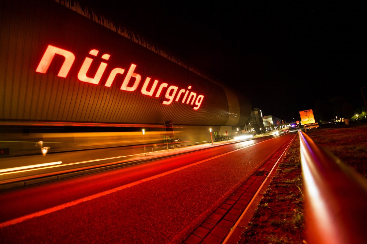 Driver dies following multi-car crash in Nürburgring 24h qualifiers race