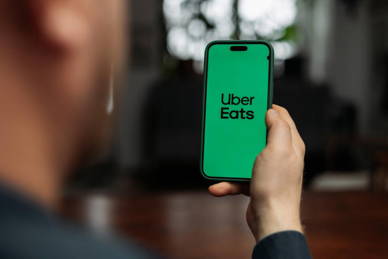 Uber Eats now offers easier returns with 'instant' refunds — but it ...