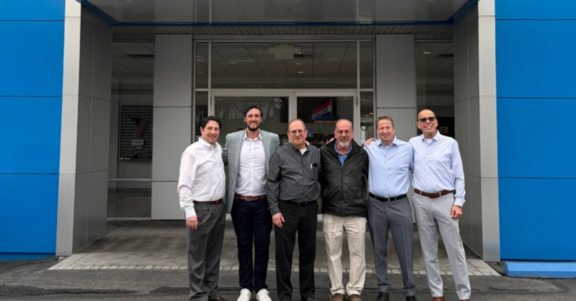 'It's just scale': Local mom-and-pop car dealerships are growing or ...