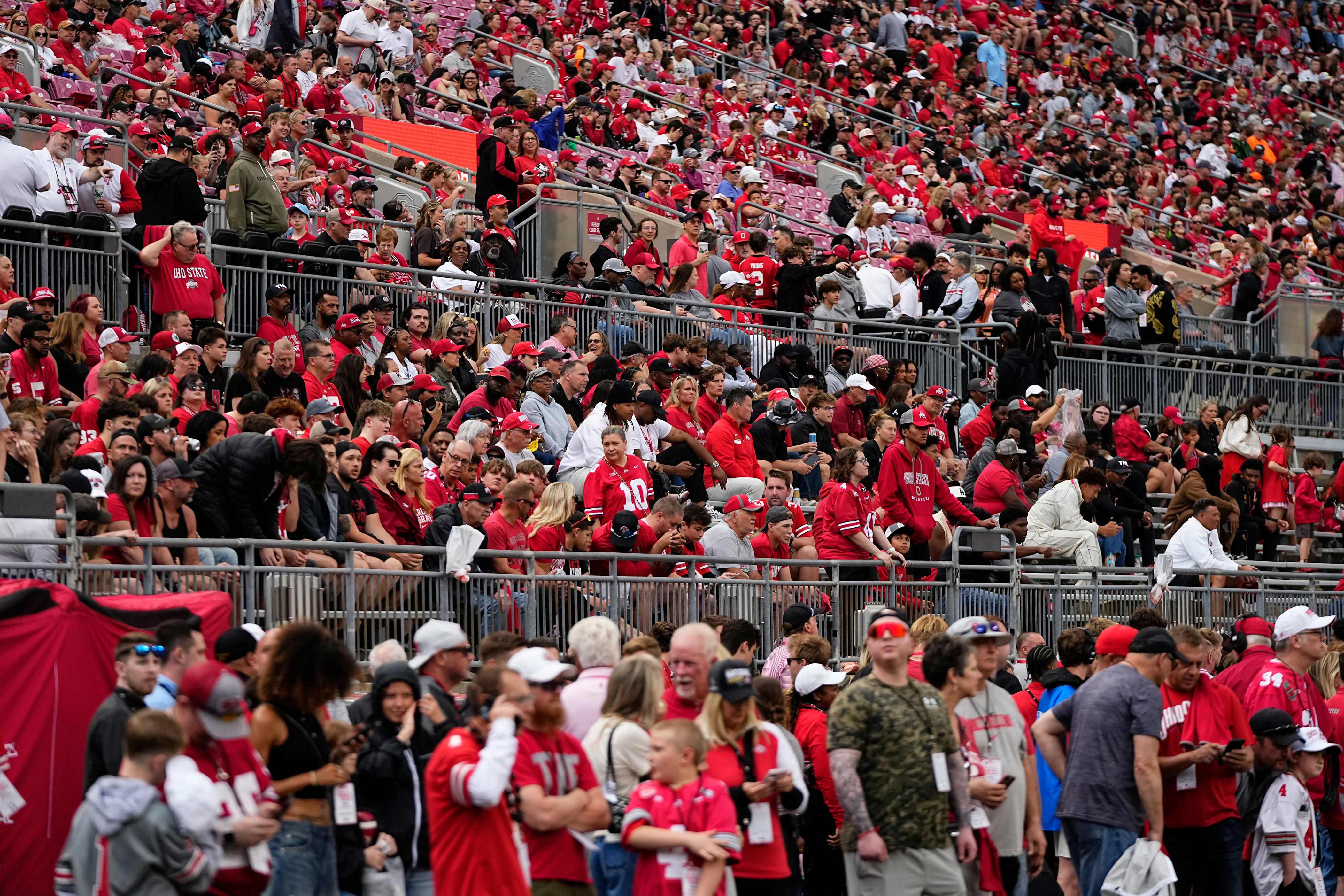 Ohio State sees slight bump in attendance for spring football game