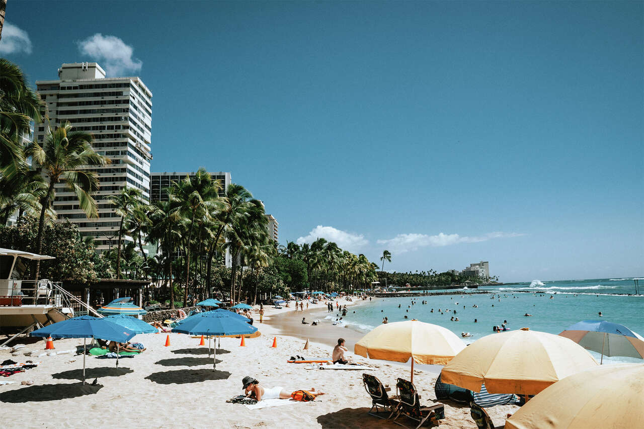 Hawaii tourism industry reeling after $300M loss from storms
