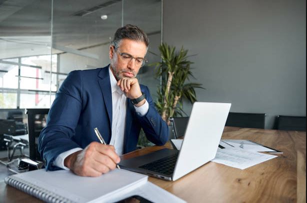 6 habits that make you look busy but kill real productivity