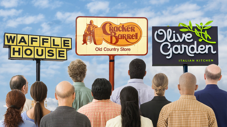 14 best chain restaurants for a group meal