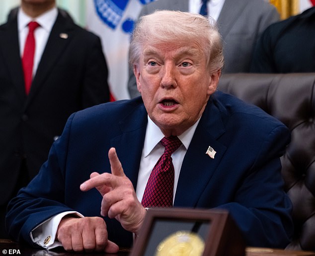 Trump's inner circle rush to emergency Situation Room briefing as Iran ...