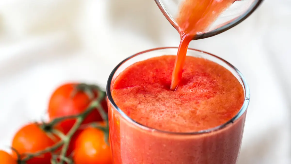5 manfaat minum jus tomat setiap pagi, apa saja?