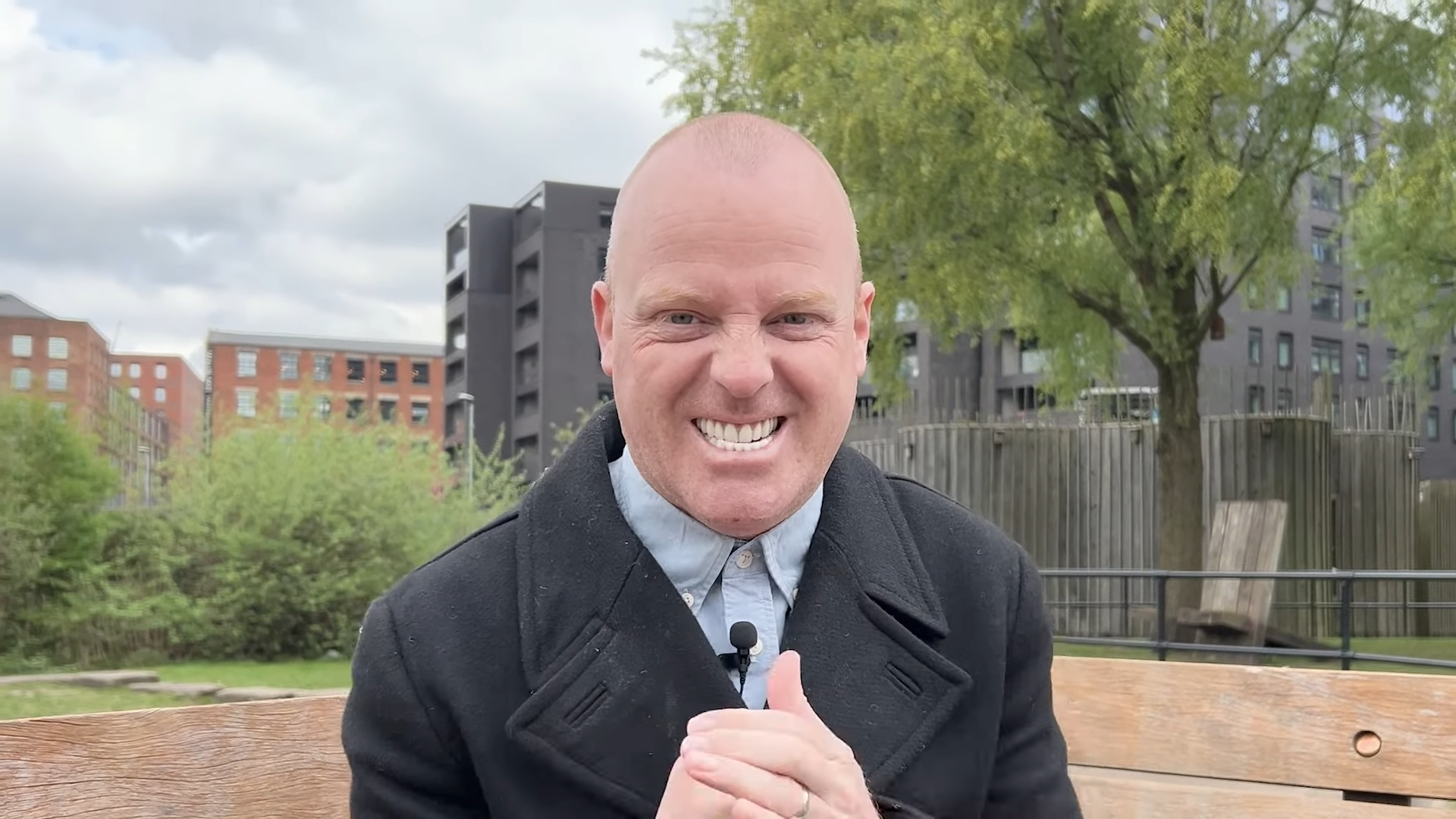 What happens when you pitch Jurassic Park to scientists