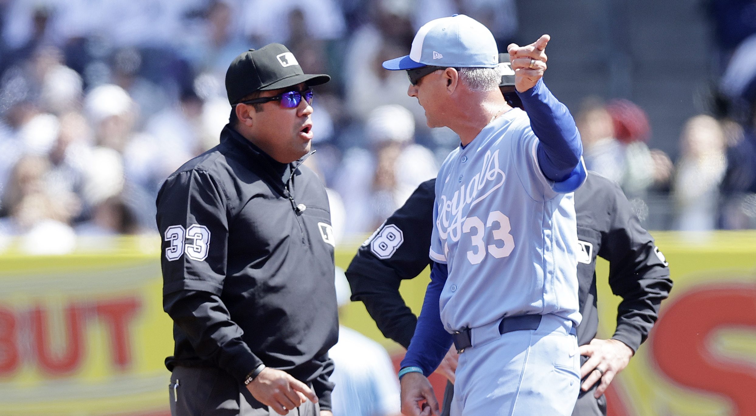 Manager Matt Quatraro ejected during Royals' sixth straight loss