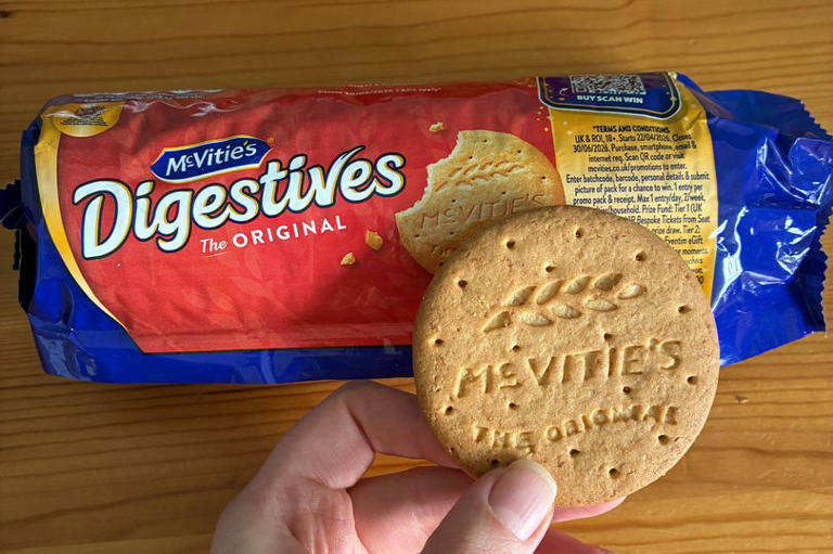 I compared digestive biscuits from Aldi, Lidl, M&S and Asda to McVitie ...
