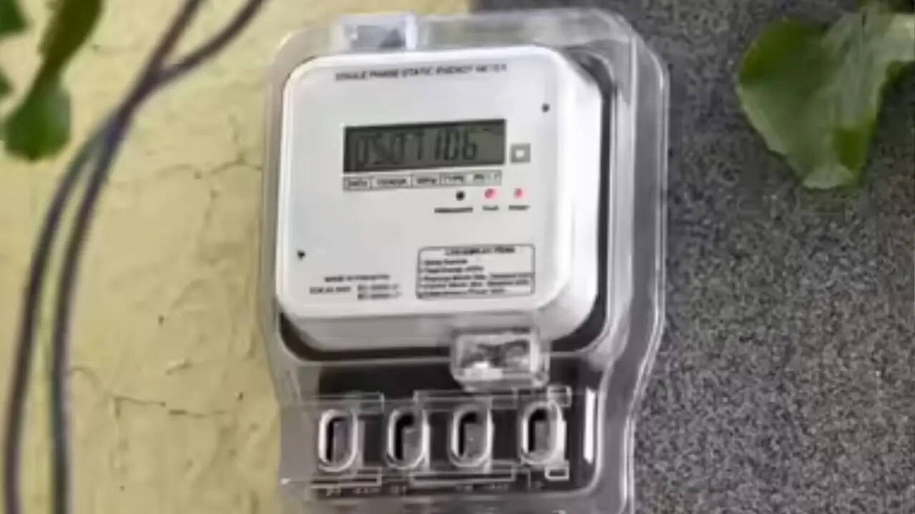 UPPCL halts smart meter replacement, forms expert panel to probe ...
