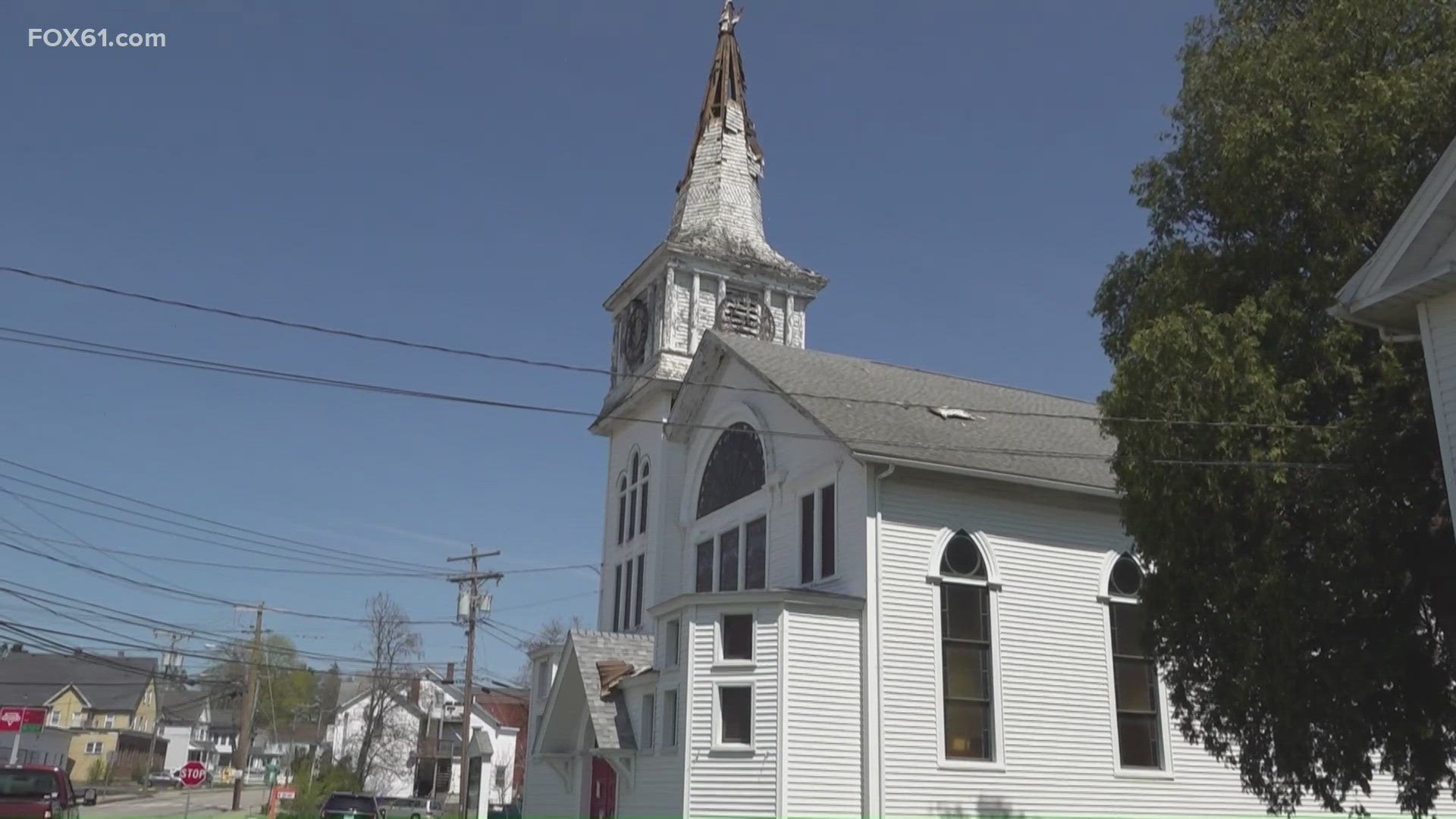 Small town church hit by lightning, food kitchen and community takes ...