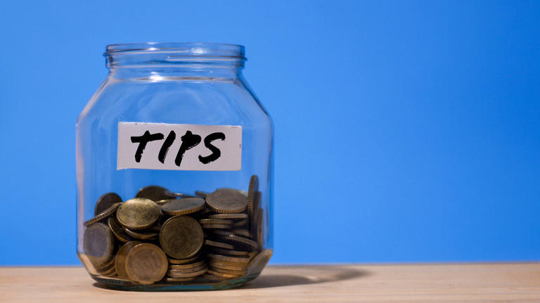Should you be tipping on takeout orders you pick up? Here's what ...