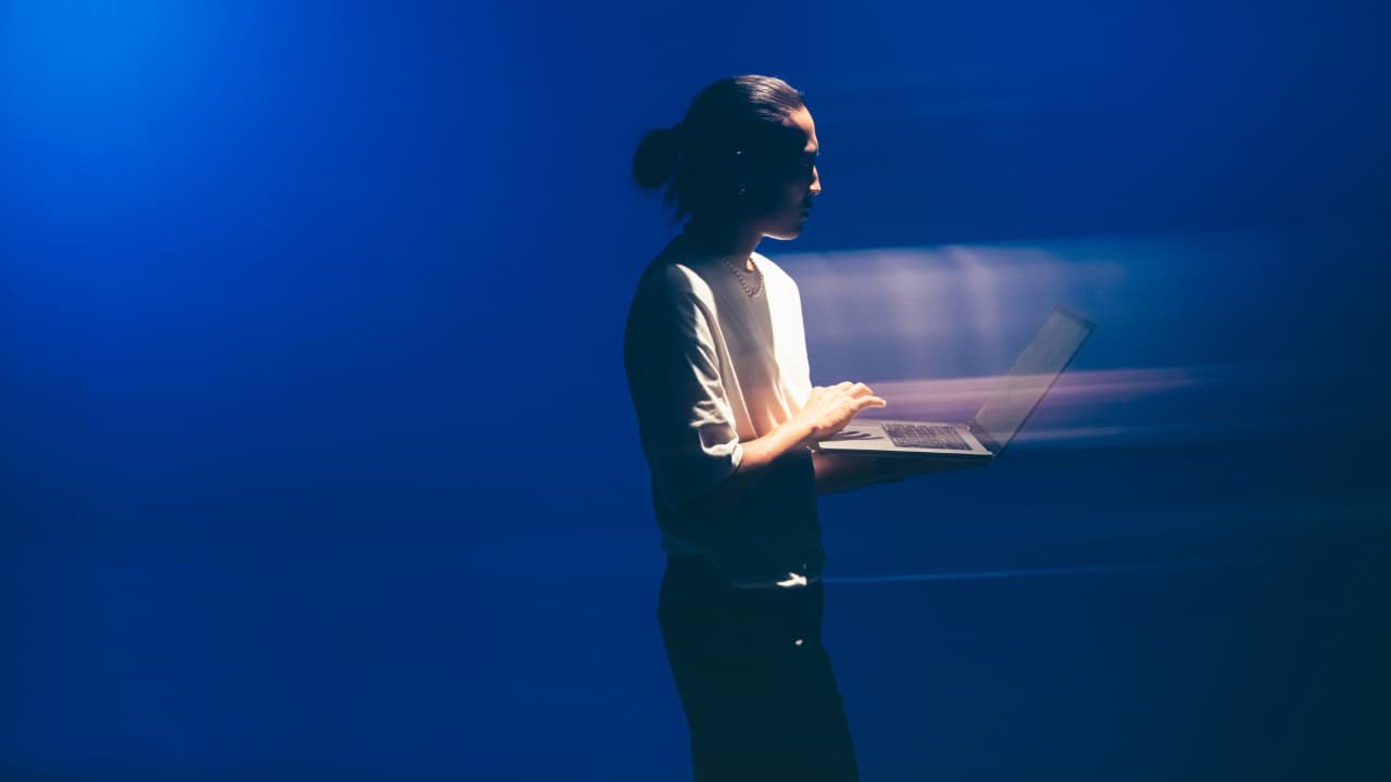 Overreliance on AI makes you underconfident at work, new study warns