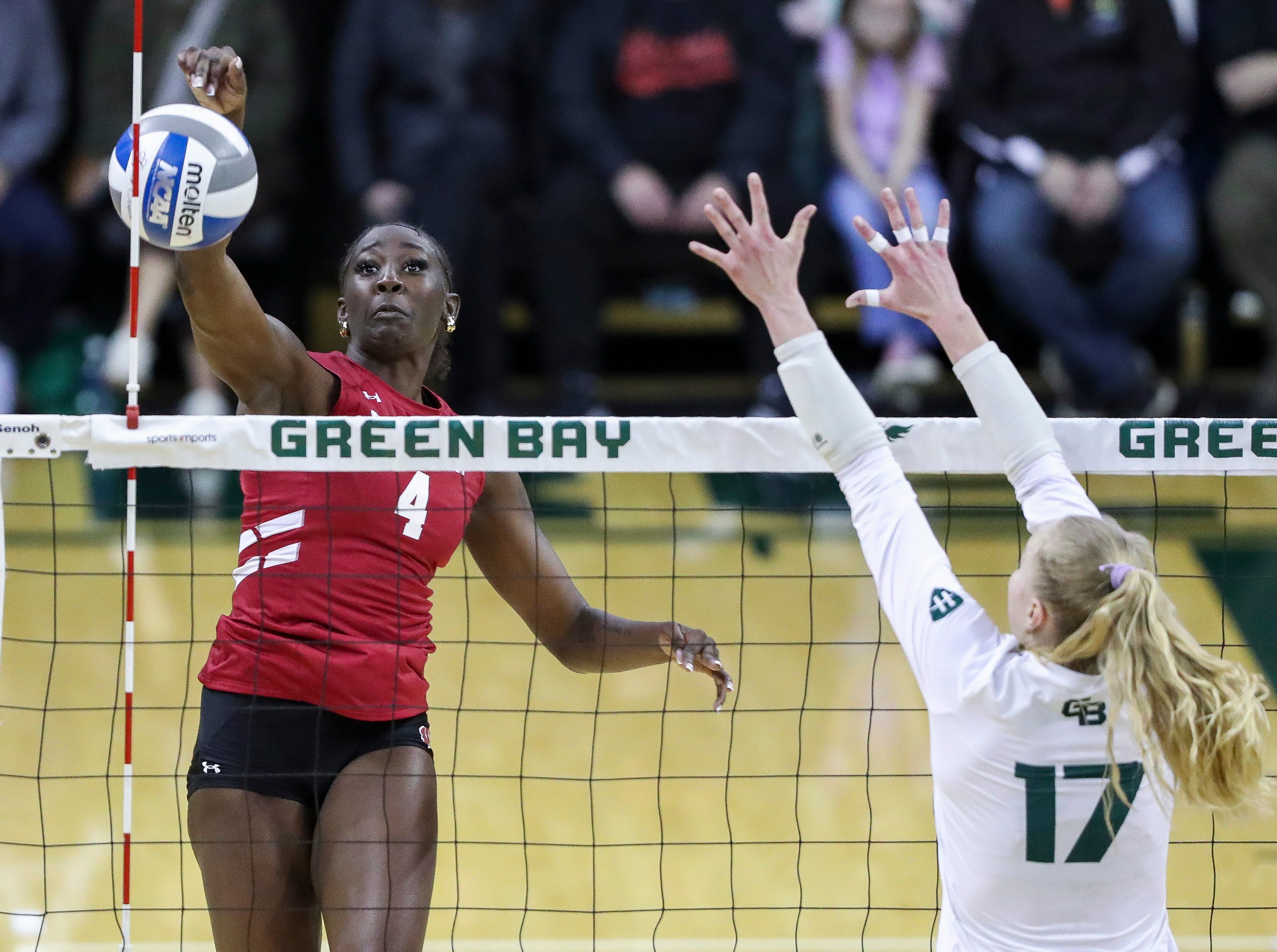 Wisconsin volleyball newcomers shine in win over UW-Green Bay: 3 takeaways