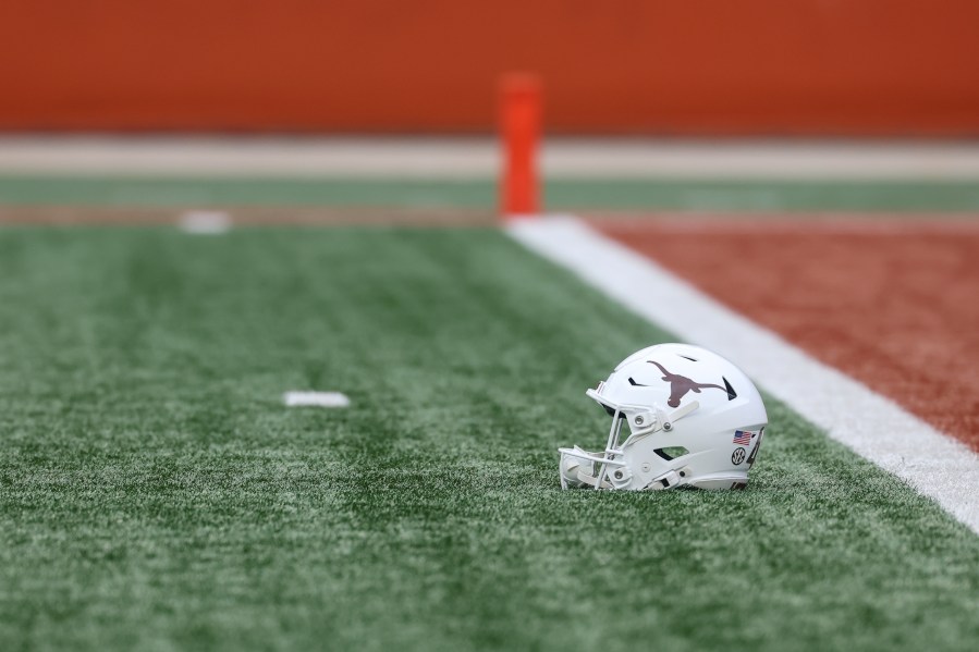 Longhorns land Jabbarius Garror, 4-star edge rusher from the class of 2027