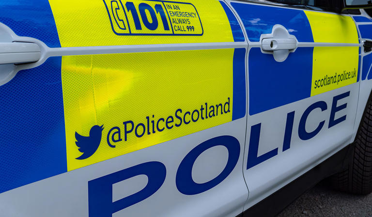 Terror probe in Edinburgh as knife-wielding man goes on 'anti-Muslim ...