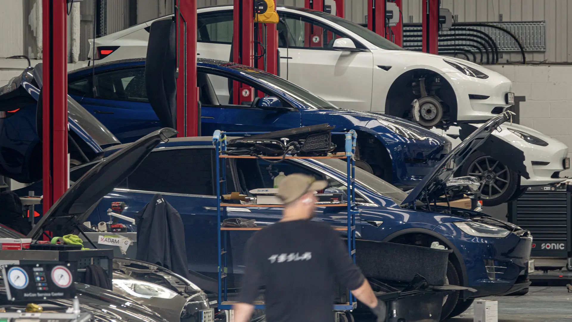 How long does it take to repair a Tesla?
