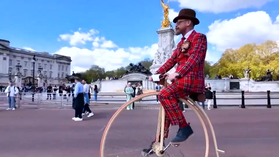 Tweed Run hits the streets of London